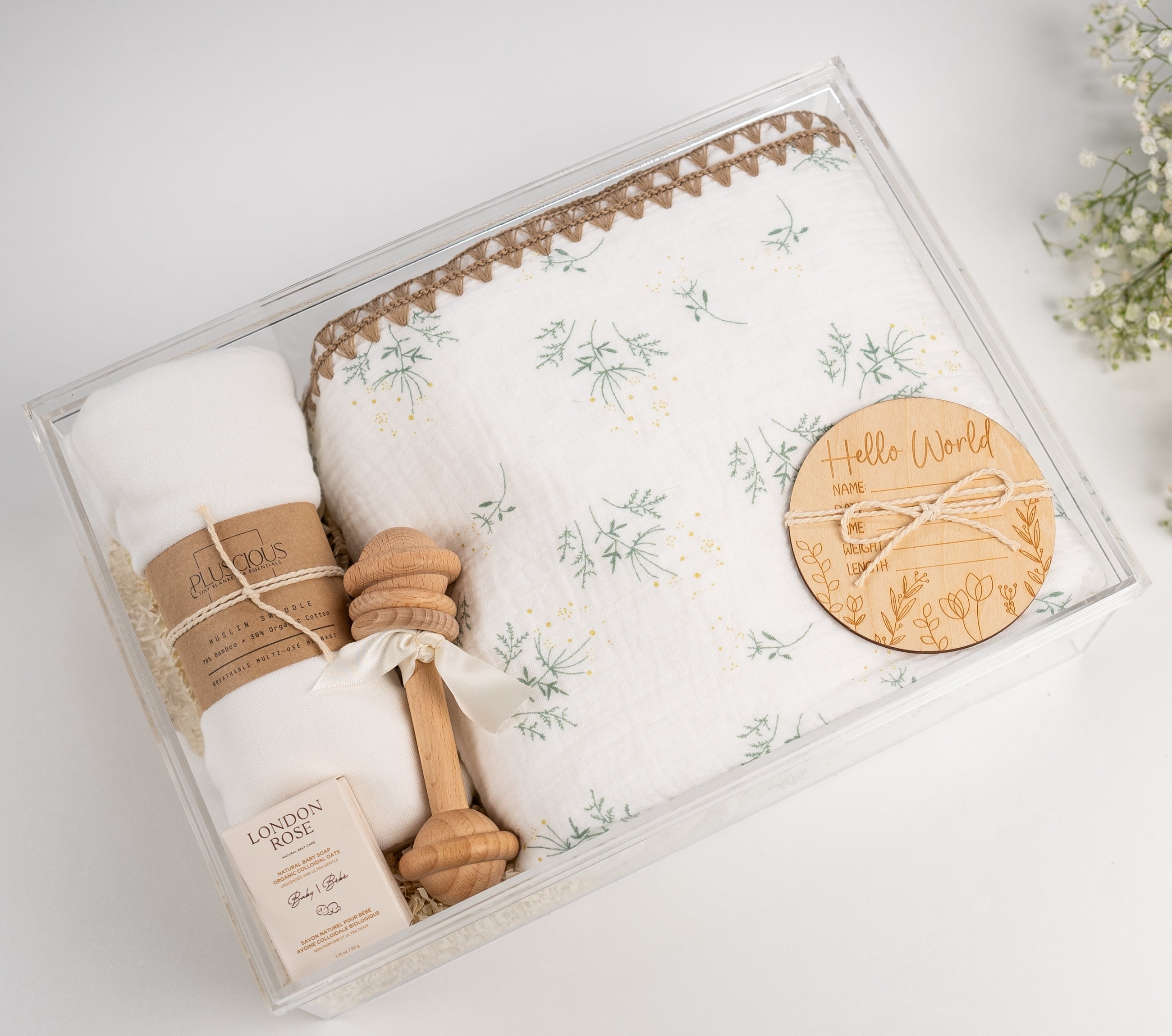 Luxury Cozy Earth Quilt Set Gift Basket – Plush Quilted Blanket ...